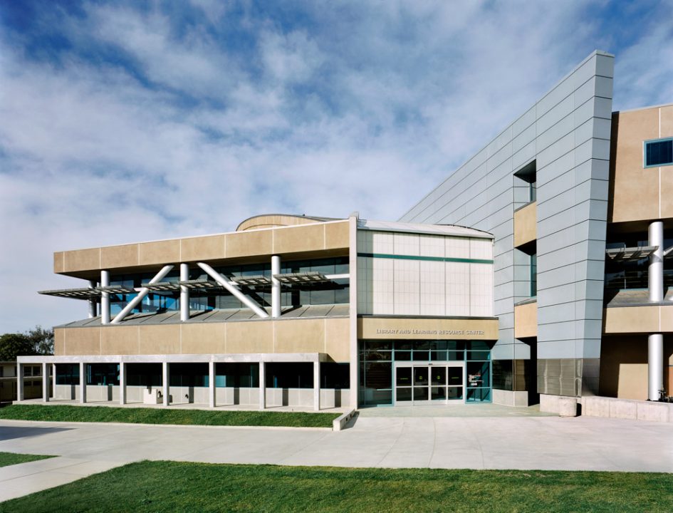 Oxnard College Learning Resources Center I AE Group in CA